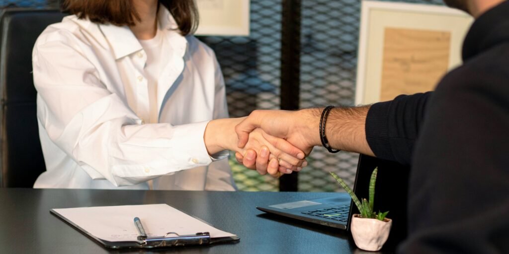 Hiring an HR Assistant? Key Skills & Experience to Look Out For - US ...